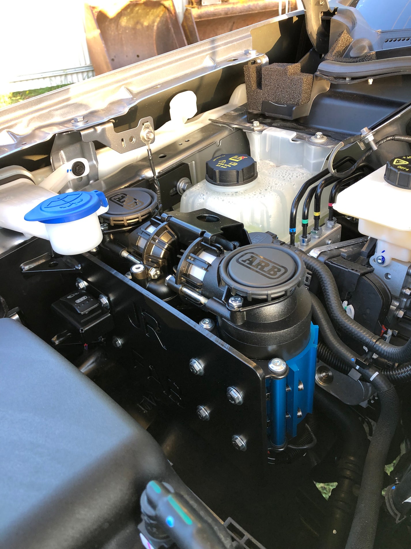 Next Gen Ranger / Everest Arb Twin Compressor mounting bracket – JR FAB